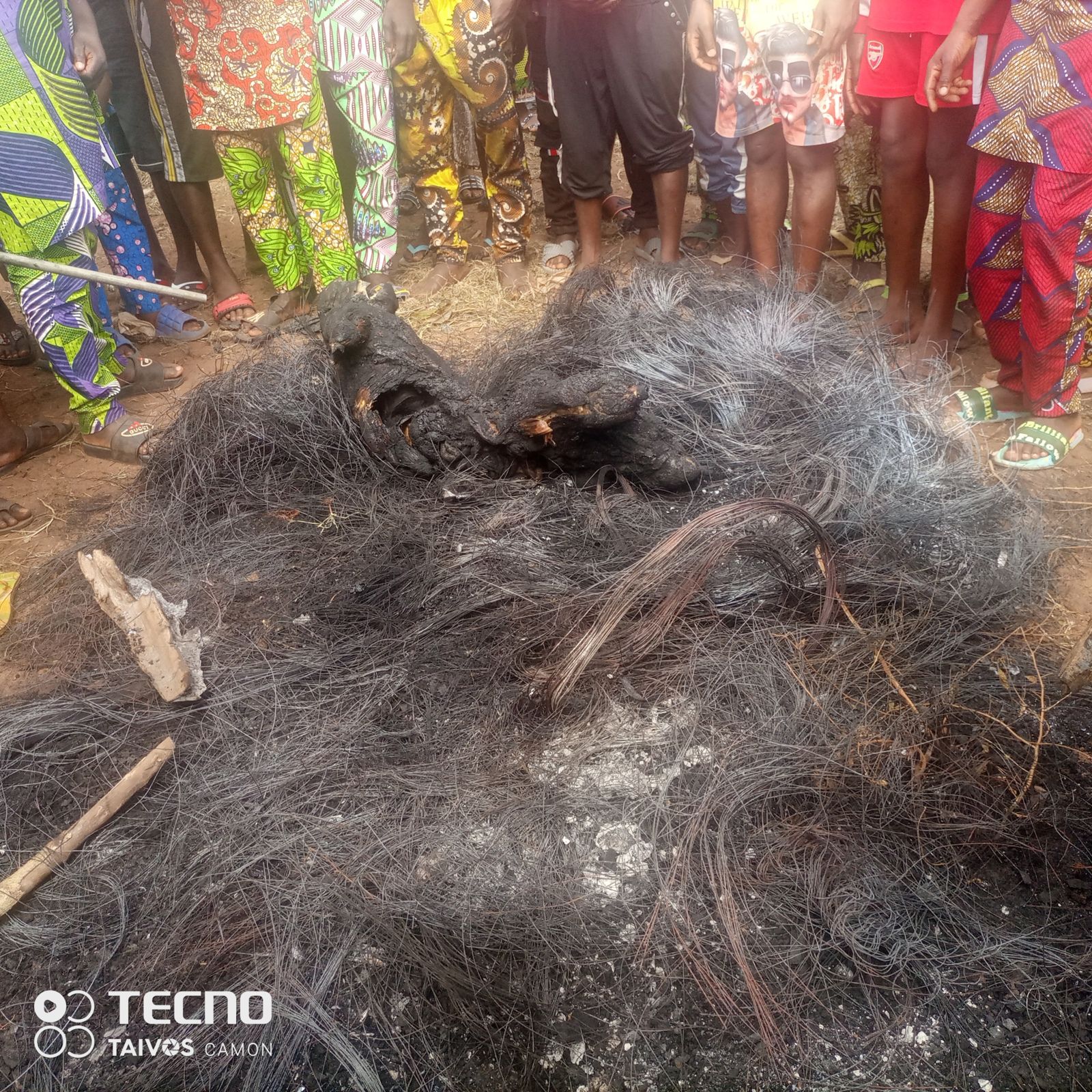 Akpro-Missérété : un présumé voleur brûlé vif par la population - Benin ... Akpro-Missérété : un présumé voleur brûlé vif par la population - Benin ...